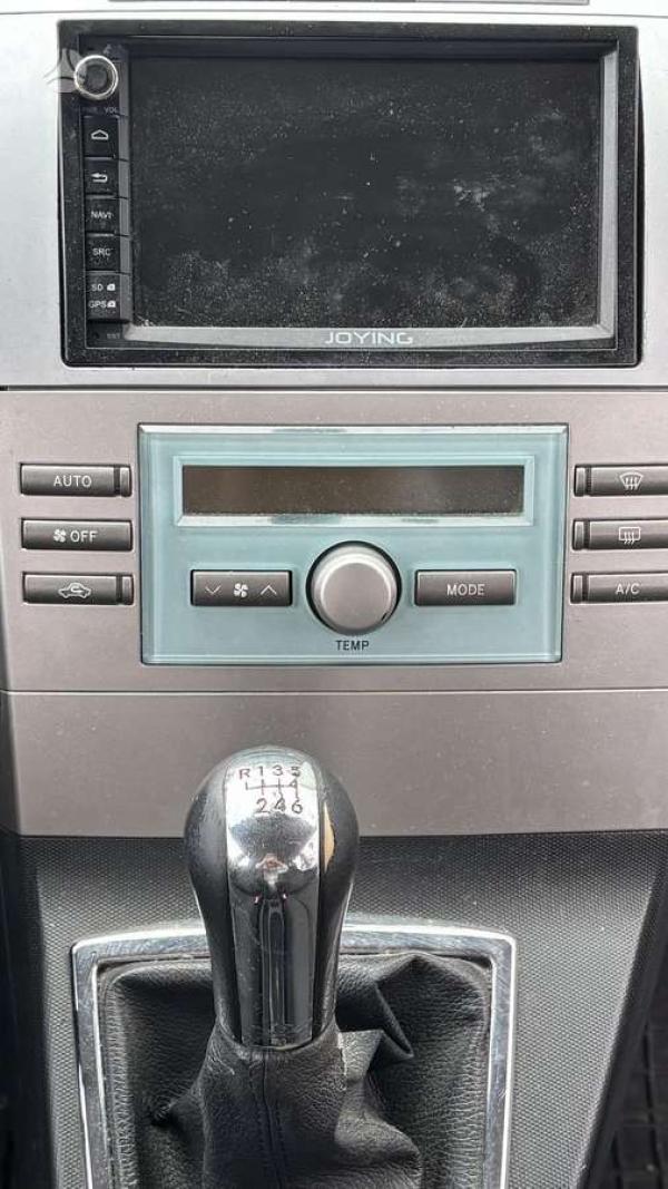 Pelēks Toyota Corolla Verso 2007 Viļņa, ar dzinēja tilpumu 0.00 L un nobraukumu 320 tūkst. km par 2200 €, foto 7 vietnē AUTOMOTO.COM.LV