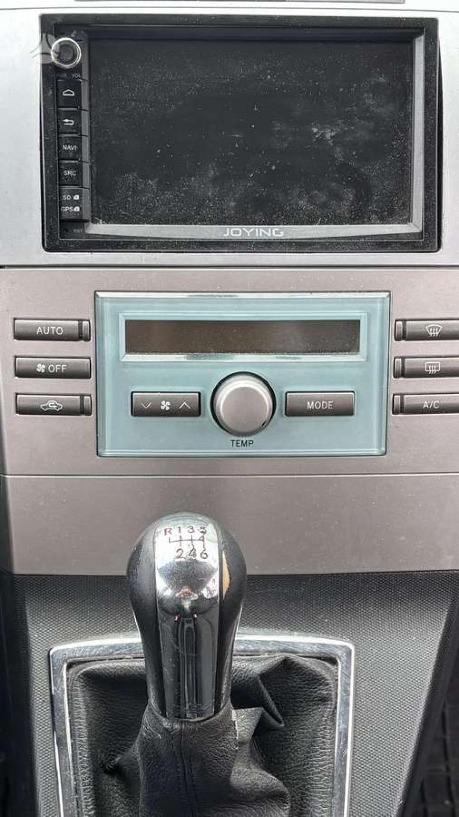 Pelēks Toyota Corolla Verso 2007 Viļņa, ar dzinēja tilpumu 0.00 L un nobraukumu 320 tūkst. km par 2200 €, foto 8 vietnē AUTOMOTO.COM.LV