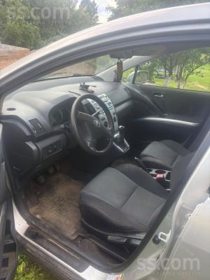 Pelēks Toyota Corolla Verso 2007 Rēzekne, ar dzinēja tilpumu 2.20 L un nobraukumu 338 tūkst. km par 700 €, foto 6 vietnē AUTOMOTO.COM.LV