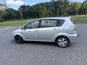 Pelēks Toyota Corolla Verso 2007 Kauņa, ar dzinēja tilpumu 2.00 L un nobraukumu 275 tūkst. km par 1250 €, foto 8 vietnē AUTOMOTO.COM.LV