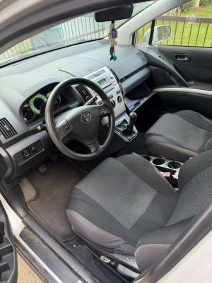 Pelēks Toyota Corolla Verso 2007 Kauņa, ar dzinēja tilpumu 2.00 L un nobraukumu 275 tūkst. km par 1250 €, foto 11 vietnē AUTOMOTO.COM.LV