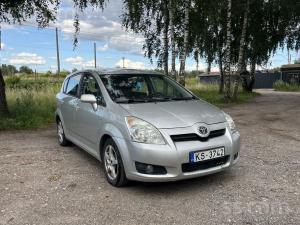 Pelēks Toyota Corolla Verso 2007 Rīga, ar dzinēja tilpumu 2.20 L un nobraukumu 304 tūkst. km par 1390 €, foto 3 vietnē AUTOMOTO.COM.LV
