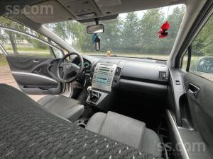 Pelēks Toyota Corolla Verso 2007 Rīga, ar dzinēja tilpumu 2.20 L un nobraukumu 304 tūkst. km par 1390 €, foto 7 vietnē AUTOMOTO.COM.LV