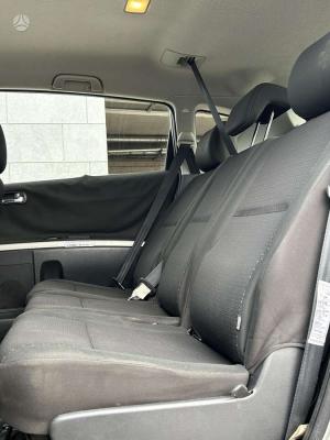 Grey Toyota Corolla Verso 2007 in Vilnius, with an engine capacity of 1.80 L and mileage of 281 thousand km for 2200 €, photo 11 on AUTOMOTO.COM.LV