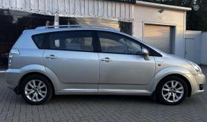Grey Toyota Corolla Verso 2007 in Utena, with an engine capacity of 2.23 L and mileage of 152 thousand km for 3500 €, photo 10 on AUTOMOTO.COM.LV