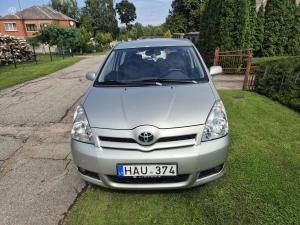 Grey Toyota Corolla Verso 2007 in Joniskis, with an engine capacity of 1.79 L and mileage of 518 thousand km for 2500 €, photo  on AUTOMOTO.COM.LV