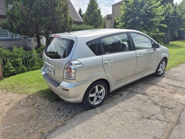 Grey Toyota Corolla Verso 2007 in Joniskis, with an engine capacity of 1.79 L and mileage of 518 thousand km for 2500 €, photo 6 on AUTOMOTO.COM.LV