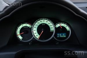 Pelēks Toyota Corolla Verso 2007 Rīga, ar dzinēja tilpumu 2.20 L un nobraukumu 255 tūkst. km par 1700 €, foto 6 vietnē AUTOMOTO.COM.LV