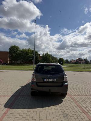 Pelēks Toyota Corolla Verso 2007 Kauņa, ar dzinēja tilpumu 2.23 L un nobraukumu 349 tūkst. km par 2300 €, foto 3 vietnē AUTOMOTO.COM.LV