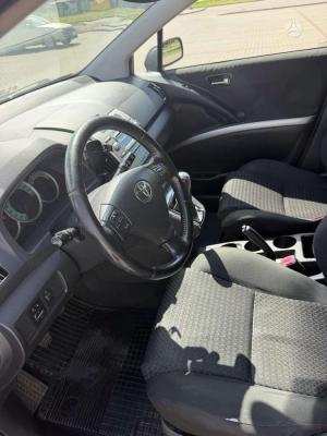 Pelēks Toyota Corolla Verso 2007 Kauņa, ar dzinēja tilpumu 2.23 L un nobraukumu 349 tūkst. km par 2300 €, foto 12 vietnē AUTOMOTO.COM.LV