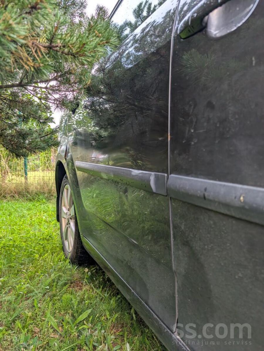 Pelēks Toyota Corolla Verso 2007 Ogre, ar dzinēja tilpumu 2.20 L un nobraukumu 303 tūkst. km par 1200 €, foto 10 vietnē AUTOMOTO.COM.LV