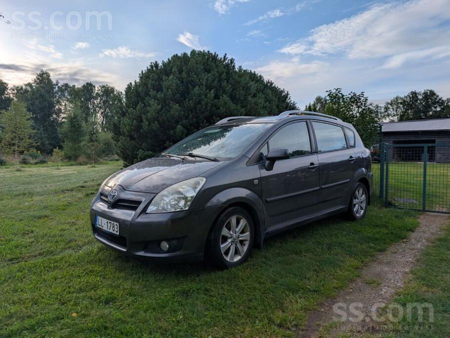 Pelēks Toyota Corolla Verso 2007 Ogre, ar dzinēja tilpumu 2.20 L un nobraukumu 303 tūkst. km par 1200 €, foto 11 vietnē AUTOMOTO.COM.LV