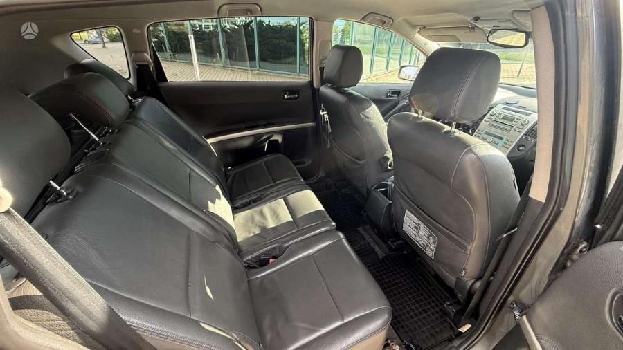 Pelēks Toyota Corolla Verso 2007 Viļņa, ar dzinēja tilpumu 2.23 L un nobraukumu 320 tūkst. km par 1650 €, foto 10 vietnē AUTOMOTO.COM.LV
