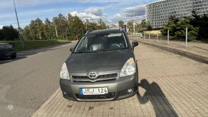 Pelēks Toyota Corolla Verso 2007 Viļņa, ar dzinēja tilpumu 2.23 L un nobraukumu 320 tūkst. km par 1650 €, foto 16 vietnē AUTOMOTO.COM.LV
