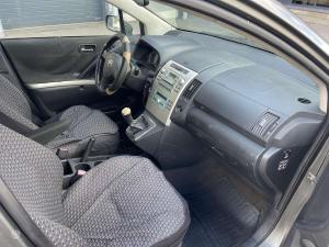 Pelēks Toyota Corolla Verso 2007 Kauņa, ar dzinēja tilpumu 2.23 L un nobraukumu 407 tūkst. km par 1650 €, foto 9 vietnē AUTOMOTO.COM.LV