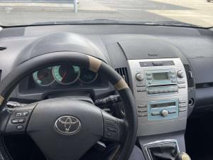 Pelēks Toyota Corolla Verso 2007 Kauņa, ar dzinēja tilpumu 2.23 L un nobraukumu 407 tūkst. km par 1650 €, foto 11 vietnē AUTOMOTO.COM.LV