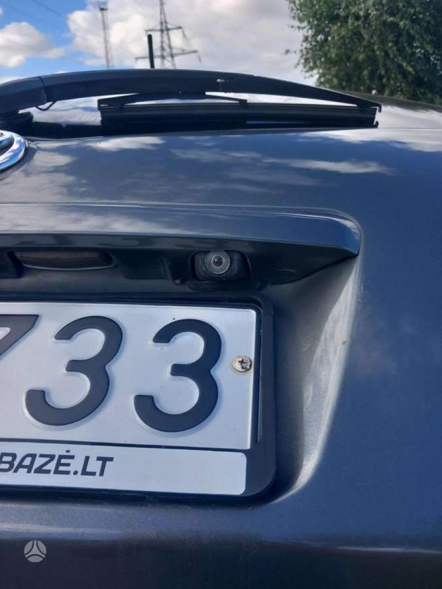 Grey Toyota Corolla Verso 2007 in Kursenai, with an engine capacity of 2.23 L and mileage of 242 thousand km for 2700 €, photo 10 on AUTOMOTO.COM.LV