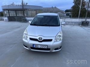 Pelēks Toyota Corolla Verso 2007 Rīga, ar dzinēja tilpumu 2.20 L un nobraukumu 408 tūkst. km par 1795 €, foto 3 vietnē AUTOMOTO.COM.LV