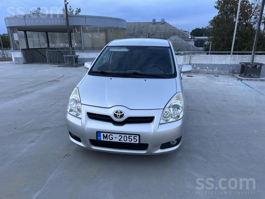 Pelēks Toyota Corolla Verso 2007 Rīga, ar dzinēja tilpumu 2.20 L un nobraukumu 408 tūkst. km par 1795 €, foto 3 vietnē AUTOMOTO.COM.LV