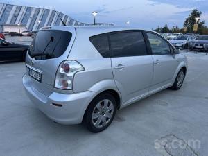 Pelēks Toyota Corolla Verso 2007 Rīga, ar dzinēja tilpumu 2.20 L un nobraukumu 408 tūkst. km par 1795 €, foto 6 vietnē AUTOMOTO.COM.LV