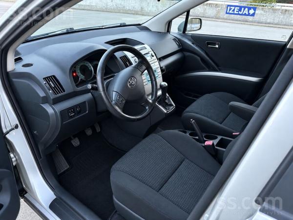 Pelēks Toyota Corolla Verso 2007 Rīga, ar dzinēja tilpumu 2.20 L un nobraukumu 408 tūkst. km par 1795 €, foto 8 vietnē AUTOMOTO.COM.LV