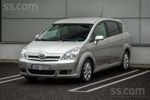Pelēks Toyota Corolla Verso 2007 Rīga, ar dzinēja tilpumu 2.20 L un nobraukumu 308 tūkst. km par 2490 €, foto  vietnē AUTOMOTO.COM.LV