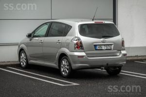 Pelēks Toyota Corolla Verso 2007 Rīga, ar dzinēja tilpumu 2.20 L un nobraukumu 308 tūkst. km par 2490 €, foto 7 vietnē AUTOMOTO.COM.LV