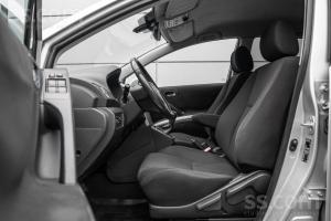 Pelēks Toyota Corolla Verso 2007 Rīga, ar dzinēja tilpumu 2.20 L un nobraukumu 308 tūkst. km par 2490 €, foto 8 vietnē AUTOMOTO.COM.LV