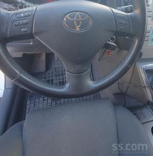 Grey Toyota Corolla Verso 2007 in Jelgava, with an engine capacity of 2.20 L and mileage of 292 thousand km for 1450 €, photo 16 on AUTOMOTO.COM.LV