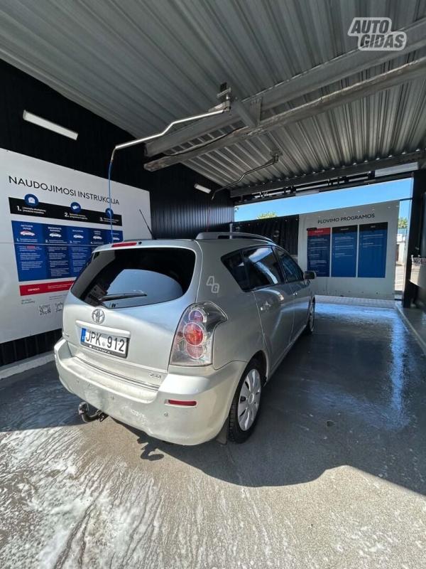 Тойота Королла Версо 2007 в Клайпеда на AUTOMOTO.COM.LV Серый Тойота Королла Версо 2007 в Клайпеда, объемом двигателя 2.20 л и пробегом 270 тыс. км за 1750 €, фото 3 на AUTOMOTO.COM.LV