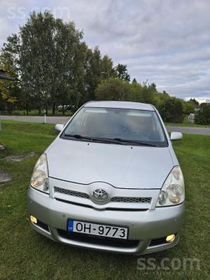 Toyota Corolla Verso 2007 in Dobele on AUTOMOTO.COM.LV Grey Toyota Corolla Verso 2007 in Dobele, with an engine capacity of 2.20 L and mileage of 354 thousand km for 2700 €, photo 1 on AUTOMOTO.COM.LV