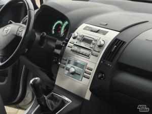 Pelēks Toyota Corolla Verso 2007 Šilutė, ar dzinēja tilpumu 2.20 L un nobraukumu 240 tūkst. km par 1999 €, foto 15 vietnē AUTOMOTO.COM.LV
