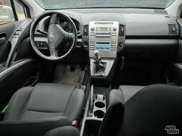 Pelēks Toyota Corolla Verso 2008 Viļņa, ar dzinēja tilpumu 2.20 L un nobraukumu 238 tūkst. km par 2000 €, foto 9 vietnē AUTOMOTO.COM.LV