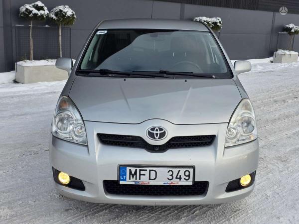 Pelēks Toyota Corolla Verso 2008 Šauļi, ar dzinēja tilpumu 1.80 L un nobraukumu 250 tūkst. km par 2650 €, foto 3 vietnē AUTOMOTO.COM.LV