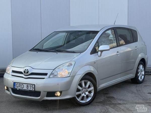 Pelēks Toyota Corolla Verso 2008 Kauņa, ar dzinēja tilpumu 2.00 L un nobraukumu 278 tūkst. km par 2500 €, foto 2 vietnē AUTOMOTO.COM.LV