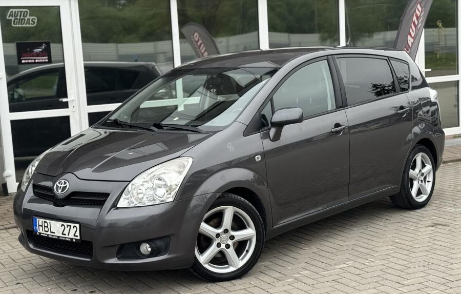Pelēks Toyota Corolla Verso 2008 Radviliškis, ar dzinēja tilpumu 2.20 L un nobraukumu 329 tūkst. km par 2150 €, foto 1 vietnē AUTOMOTO.COM.LV