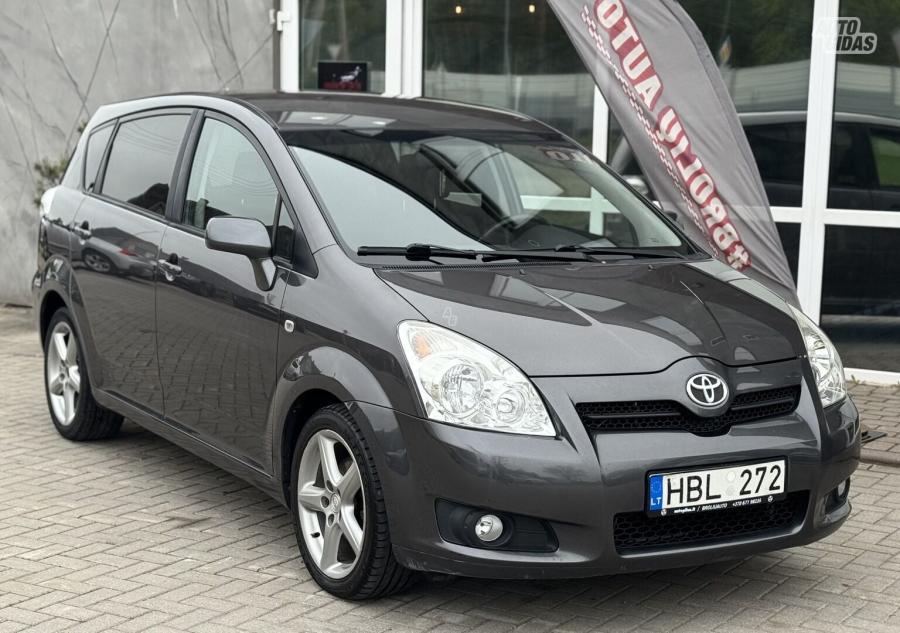 Pelēks Toyota Corolla Verso 2008 Radviliškis, ar dzinēja tilpumu 2.20 L un nobraukumu 329 tūkst. km par 2150 €, foto 7 vietnē AUTOMOTO.COM.LV