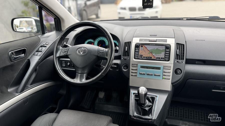 Pelēks Toyota Corolla Verso 2008 Radviliškis, ar dzinēja tilpumu 2.20 L un nobraukumu 329 tūkst. km par 2150 €, foto 14 vietnē AUTOMOTO.COM.LV