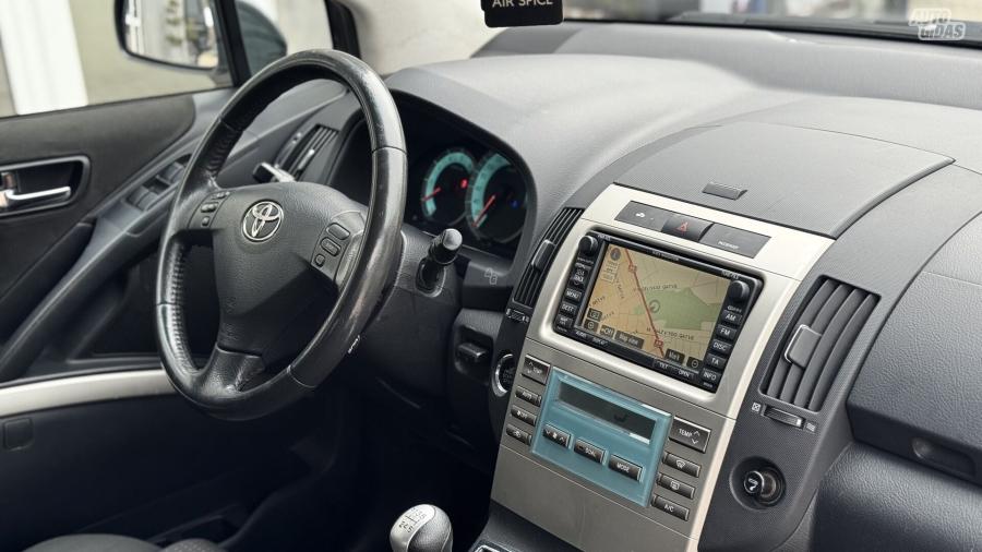 Pelēks Toyota Corolla Verso 2008 Radviliškis, ar dzinēja tilpumu 2.20 L un nobraukumu 329 tūkst. km par 2150 €, foto 16 vietnē AUTOMOTO.COM.LV