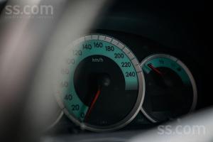 Pelēks Toyota Corolla Verso 2008 Rīga, ar dzinēja tilpumu 2.20 L un nobraukumu 436 tūkst. km par 2200 €, foto 13 vietnē AUTOMOTO.COM.LV