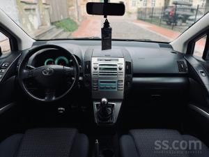 Grey Toyota Corolla Verso 2008 in Cesis, with an engine capacity of 2.20 L and mileage of 0 thousand km for 2500 €, photo 17 on AUTOMOTO.COM.LV