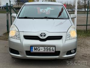 Серый Тойота Королла Версо 2008 в Рига, объемом двигателя 2.20 л и пробегом 332 тыс. км за 1900 €, фото 3 на AUTOMOTO.COM.LV