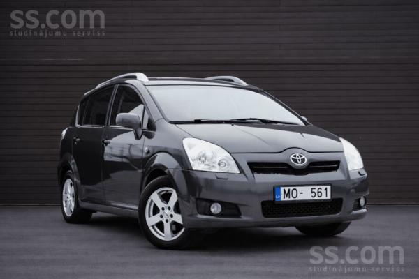 Pelēks Toyota Corolla Verso 2008 Rīga, ar dzinēja tilpumu 2.20 L un nobraukumu 282 tūkst. km par 2990 €, foto 2 vietnē AUTOMOTO.COM.LV