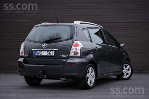 Pelēks Toyota Corolla Verso 2008 Rīga, ar dzinēja tilpumu 2.20 L un nobraukumu 282 tūkst. km par 2990 €, foto 4 vietnē AUTOMOTO.COM.LV