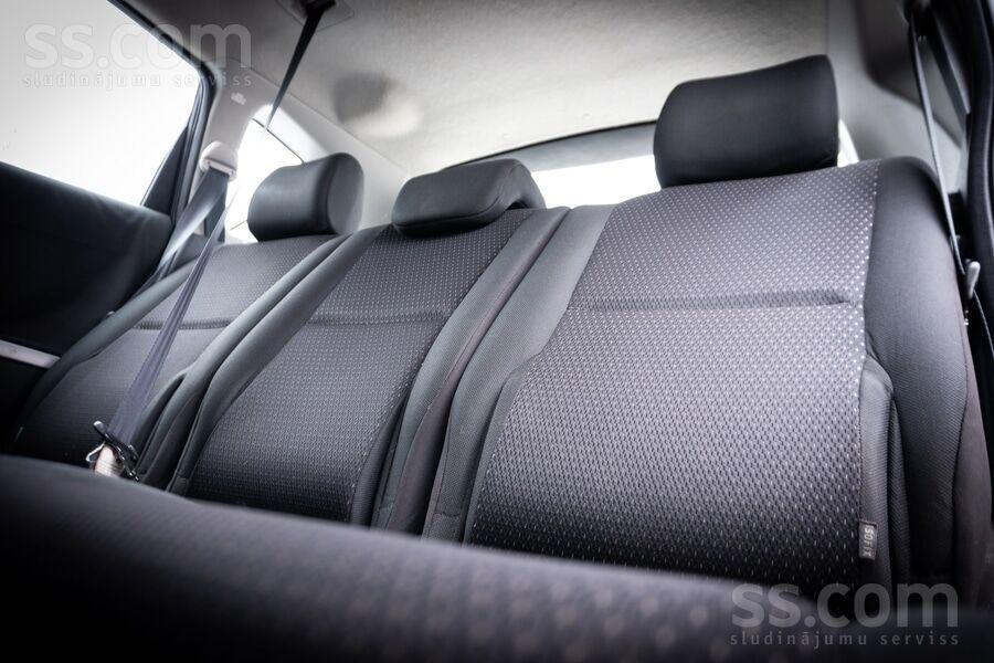 Pelēks Toyota Corolla Verso 2008 Rīga, ar dzinēja tilpumu 2.20 L un nobraukumu 282 tūkst. km par 2990 €, foto 12 vietnē AUTOMOTO.COM.LV