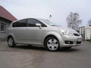 Pelēks Toyota Corolla Verso 2008 Sigulda, ar dzinēja tilpumu 1.80 L un nobraukumu 216 tūkst. km par 5650 €, foto 3 vietnē AUTOMOTO.COM.LV