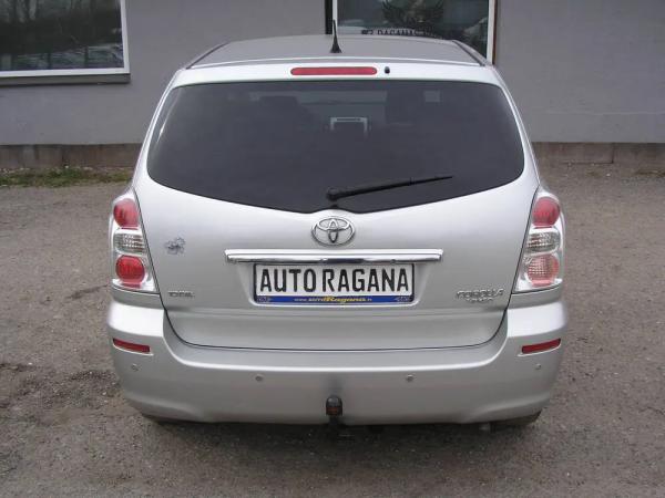 Pelēks Toyota Corolla Verso 2008 Sigulda, ar dzinēja tilpumu 1.80 L un nobraukumu 216 tūkst. km par 5650 €, foto 6 vietnē AUTOMOTO.COM.LV
