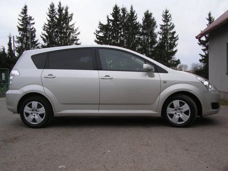 Pelēks Toyota Corolla Verso 2008 Sigulda, ar dzinēja tilpumu 1.80 L un nobraukumu 216 tūkst. km par 5650 €, foto 8 vietnē AUTOMOTO.COM.LV