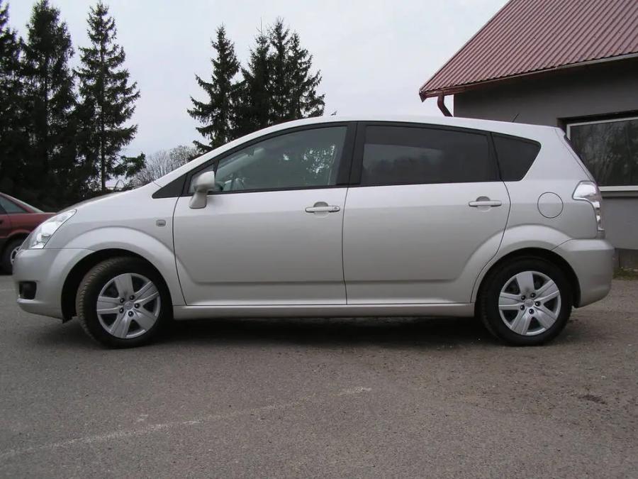 Pelēks Toyota Corolla Verso 2008 Sigulda, ar dzinēja tilpumu 1.80 L un nobraukumu 216 tūkst. km par 5650 €, foto 9 vietnē AUTOMOTO.COM.LV