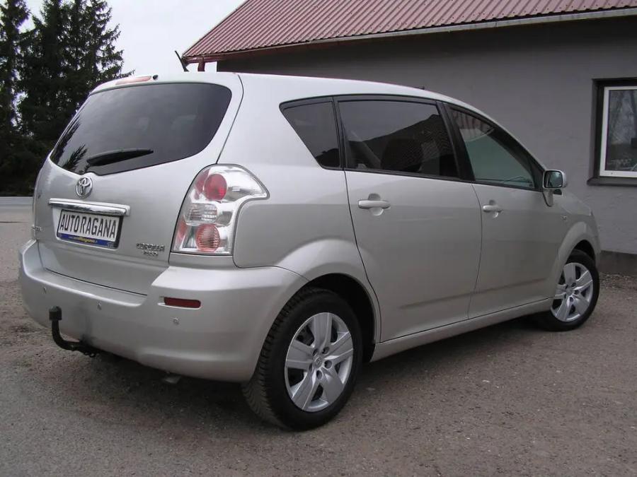 Pelēks Toyota Corolla Verso 2008 Sigulda, ar dzinēja tilpumu 1.80 L un nobraukumu 216 tūkst. km par 5650 €, foto 11 vietnē AUTOMOTO.COM.LV
